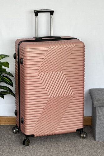 Buy Extra Large Lightweight 32 Inch Checked Luggage Bag with Spinner ...